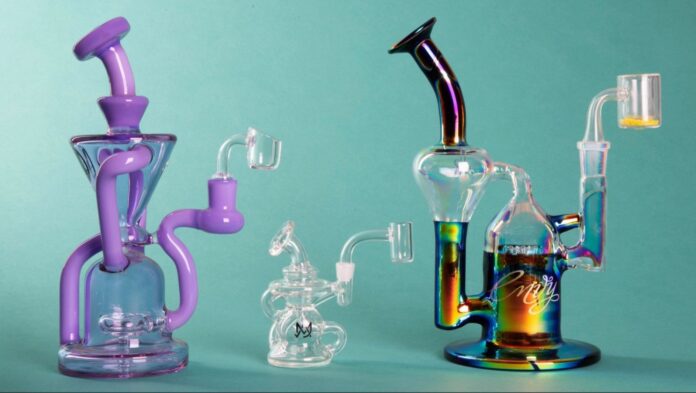 Explore the World of Glass Dab Rigs for a Clean Hit - News Reporter